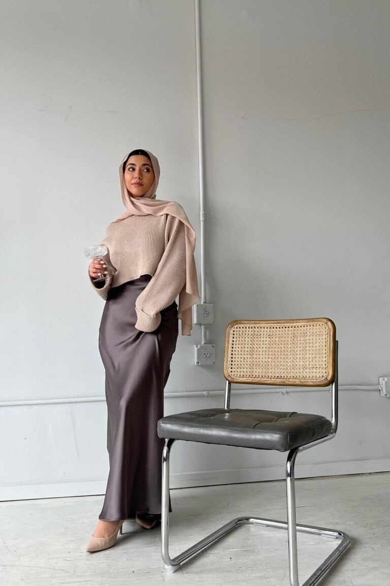 How to Wear Sweater Over Dress: 20 Stylish Ways to Layer Sweaters and ...