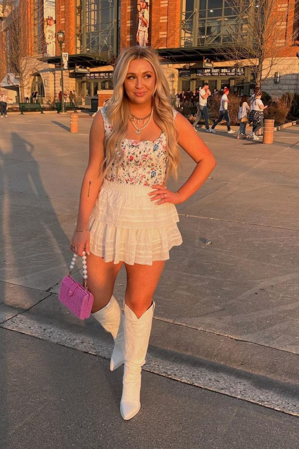 16 Luke Combs Concert Outfits to Look Stylish at The Show