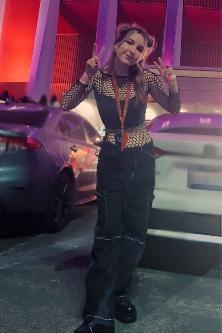 22 Kpop Concert Outfits for Dancing All Night Long