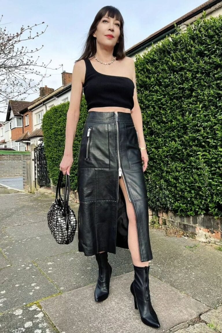 17 Modern Midi Skirt Outfits for Every Occasion