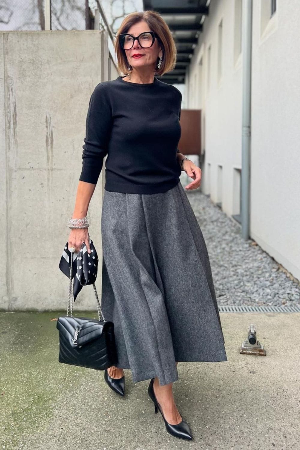 17 Modern Midi Skirt Outfits for Every Occasion