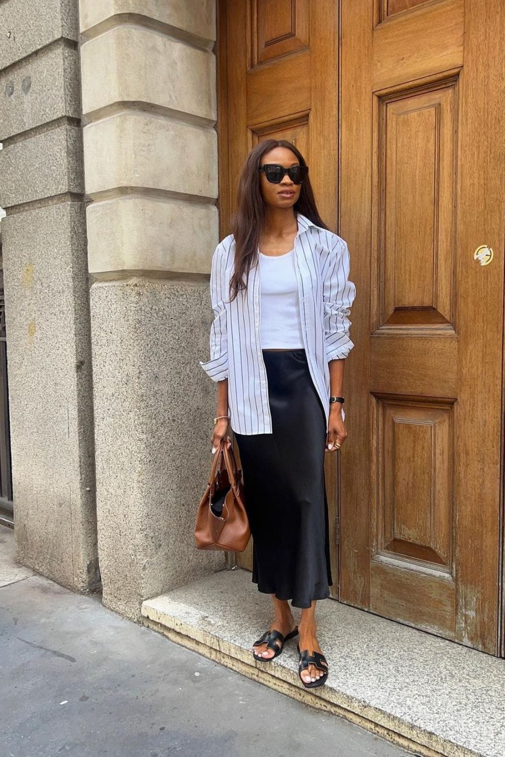17 Modern Midi Skirt Outfits for Every Occasion