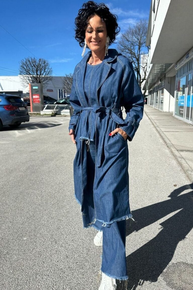 17 Effortless Jeans Outfits to Wear on Repeat This Season