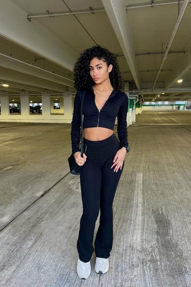 19 Incredibly Chic Black Pants Outfits