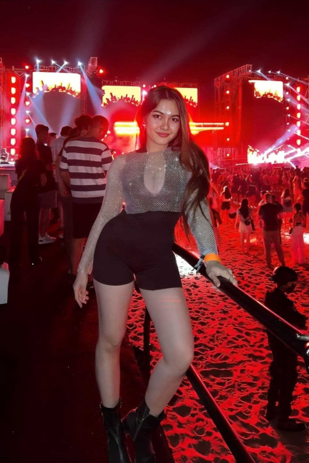 15 Epic EDM Concert Outfits to Make You Stand Out in the Crowd