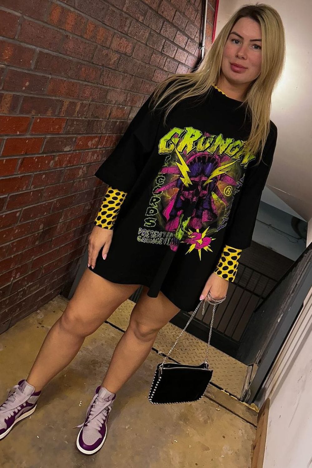 18 Grunge Outfits That Make You Look Like a Rockstar