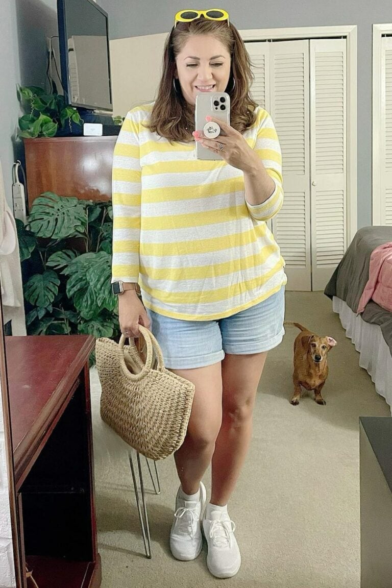 What to Wear on a Boat: 22 Chic Boat Outfits for Women