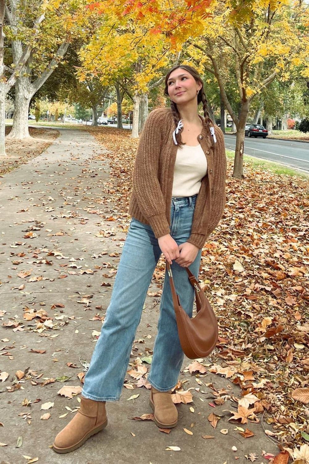 24 Cute UGG Outfit Ideas That Are Cozy and Stylish