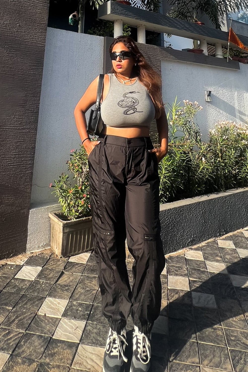 14 Chic Black Cargo Pants Outfits to Try This Season