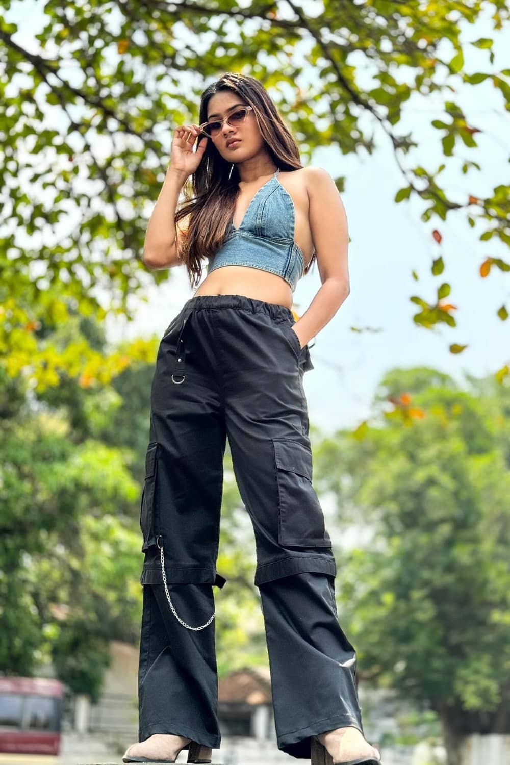 14 Chic Black Cargo Pants Outfits to Try This Season