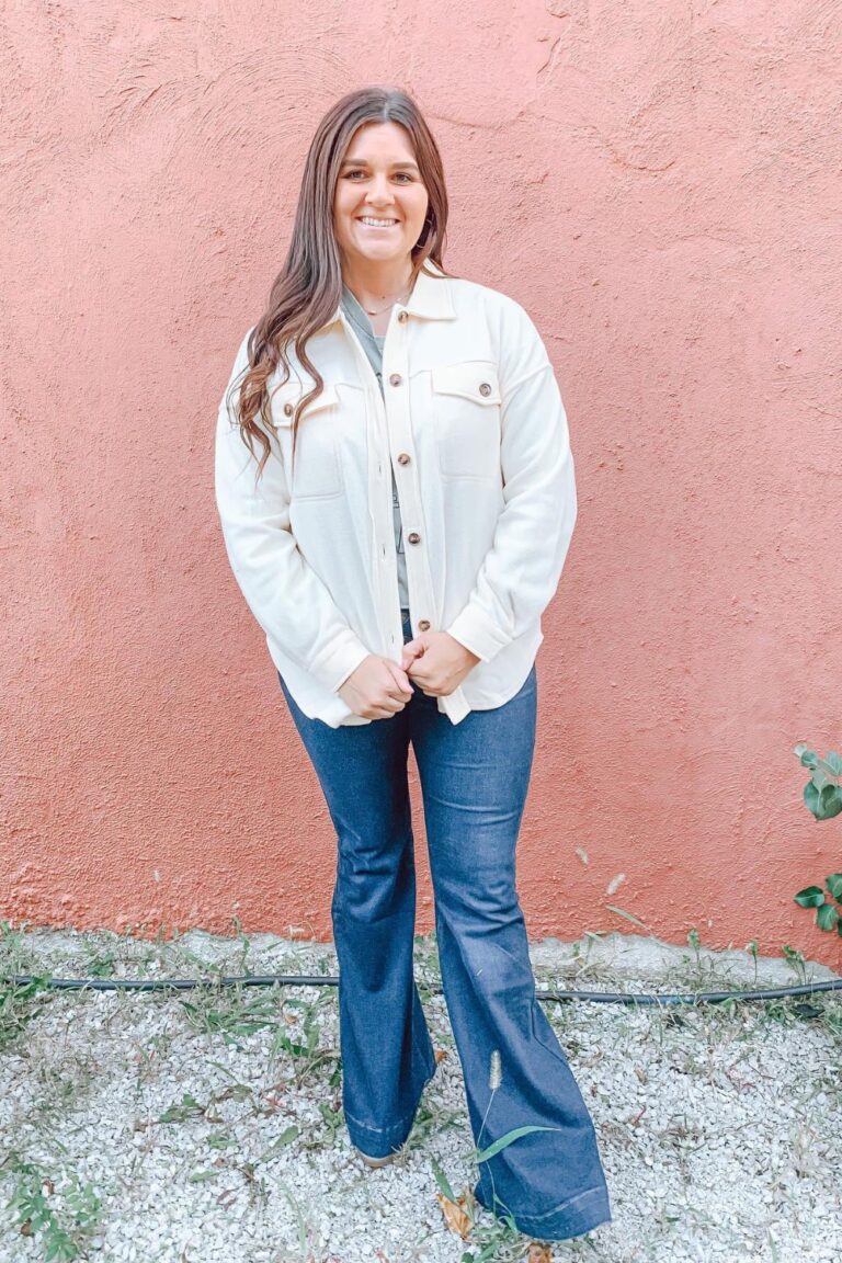 21 Stunning Flare Jeans Outfit Ideas
