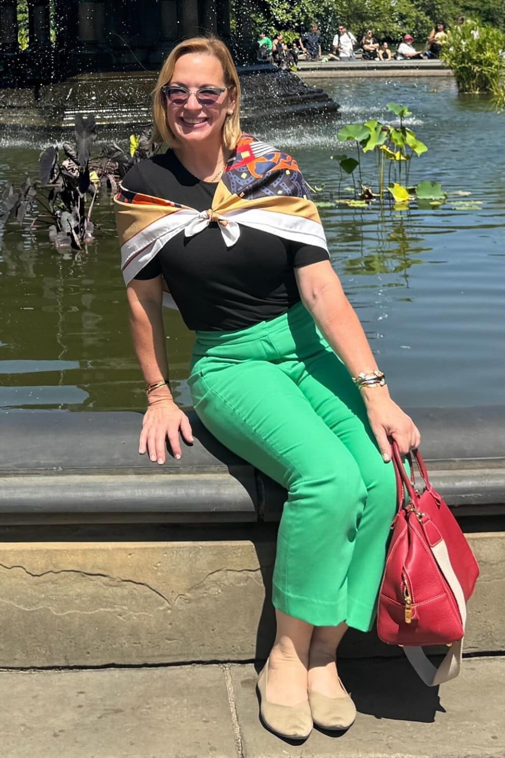 17 Stylish Green Pants Outfit Ideas You'll Love