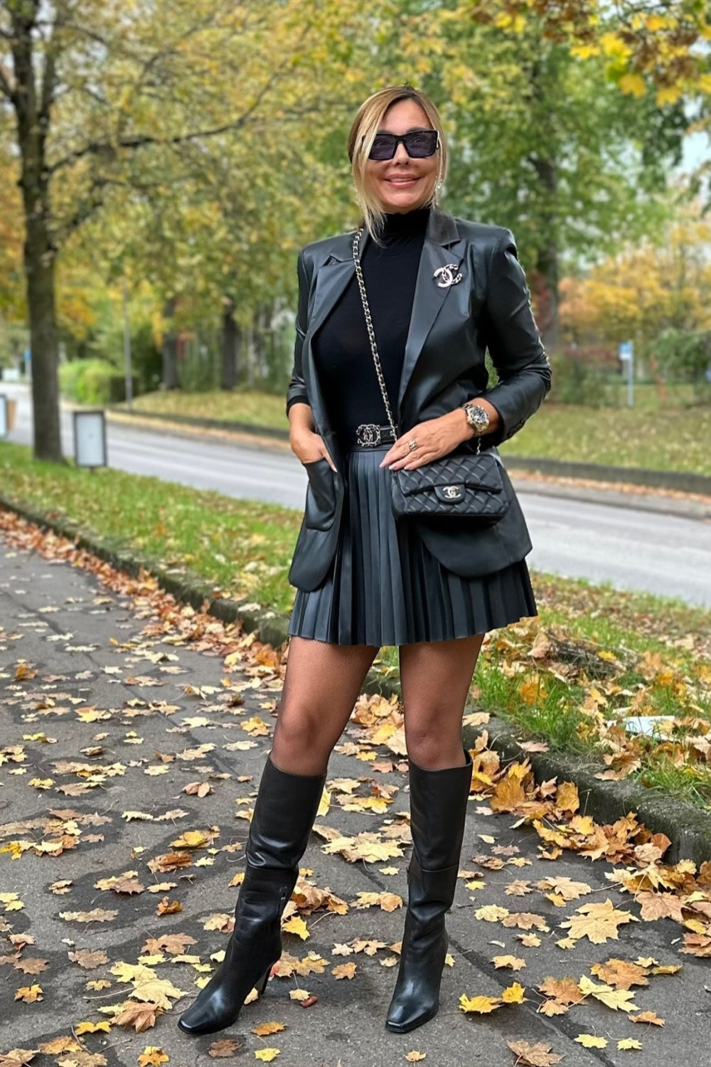 18 Leather Skirt Outfit Ideas to Try This Season