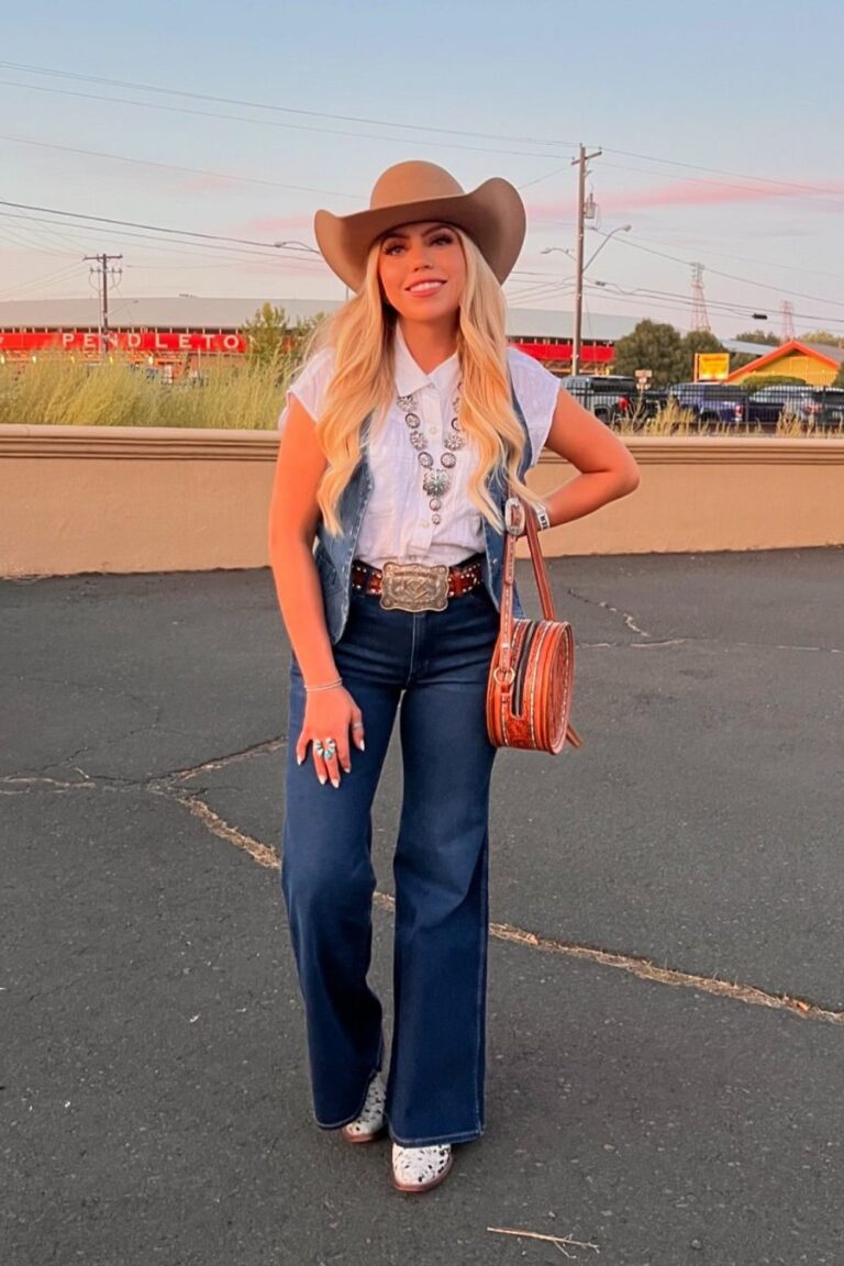 22 Stylish Rodeo Outfit Ideas to Lasso Up Your Look