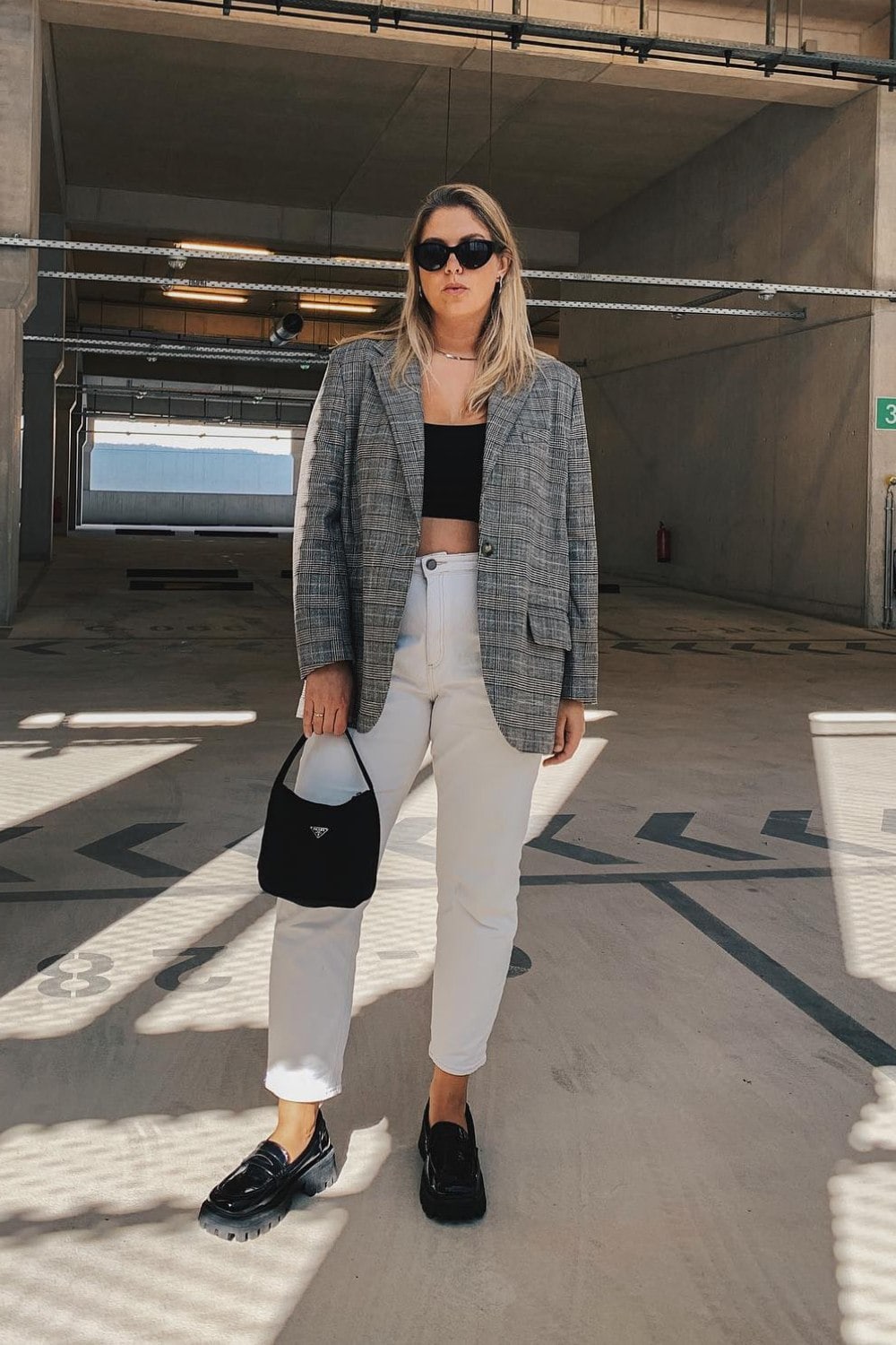 19 Chic White Pants Outfit Ideas