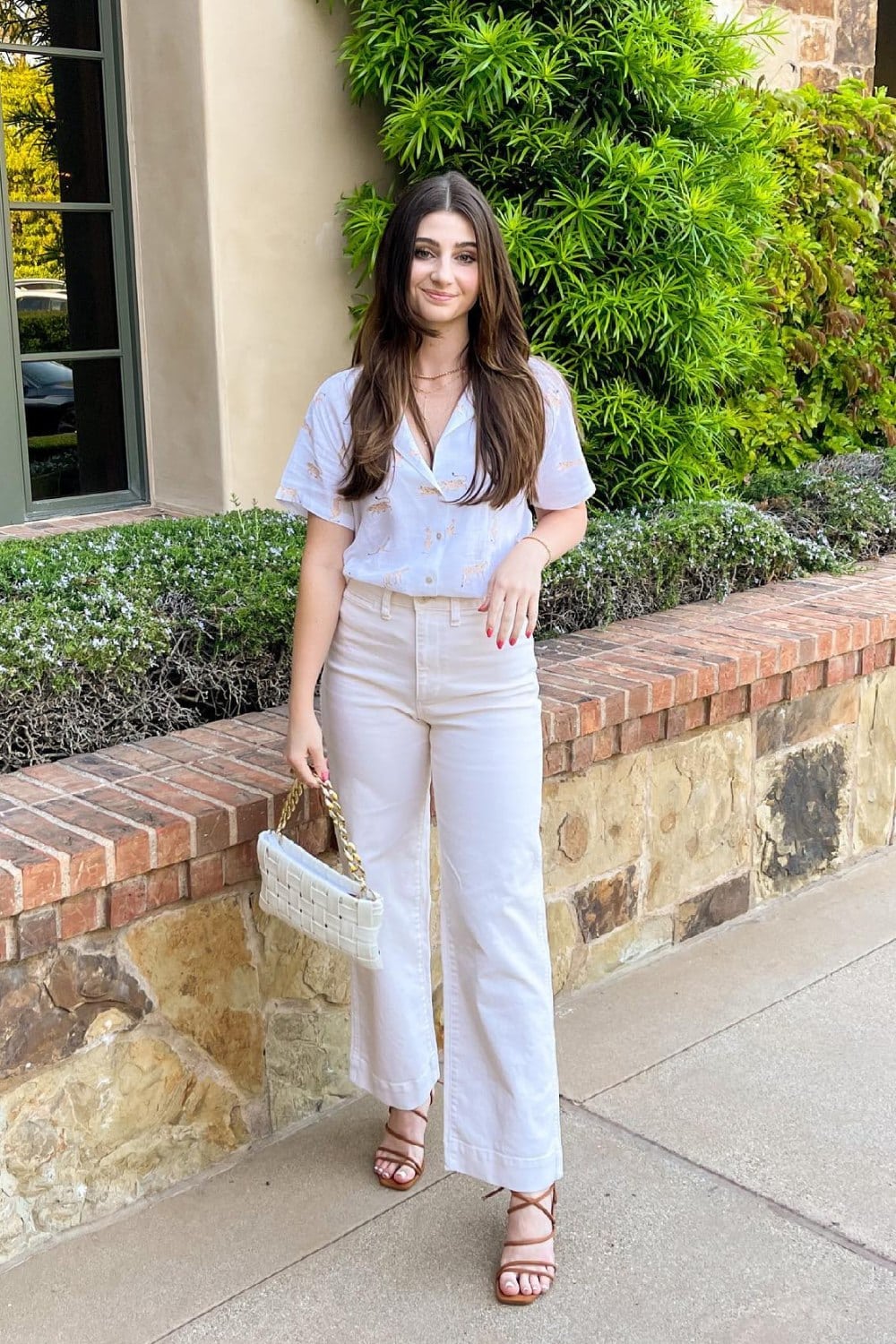 19 Chic White Pants Outfit Ideas